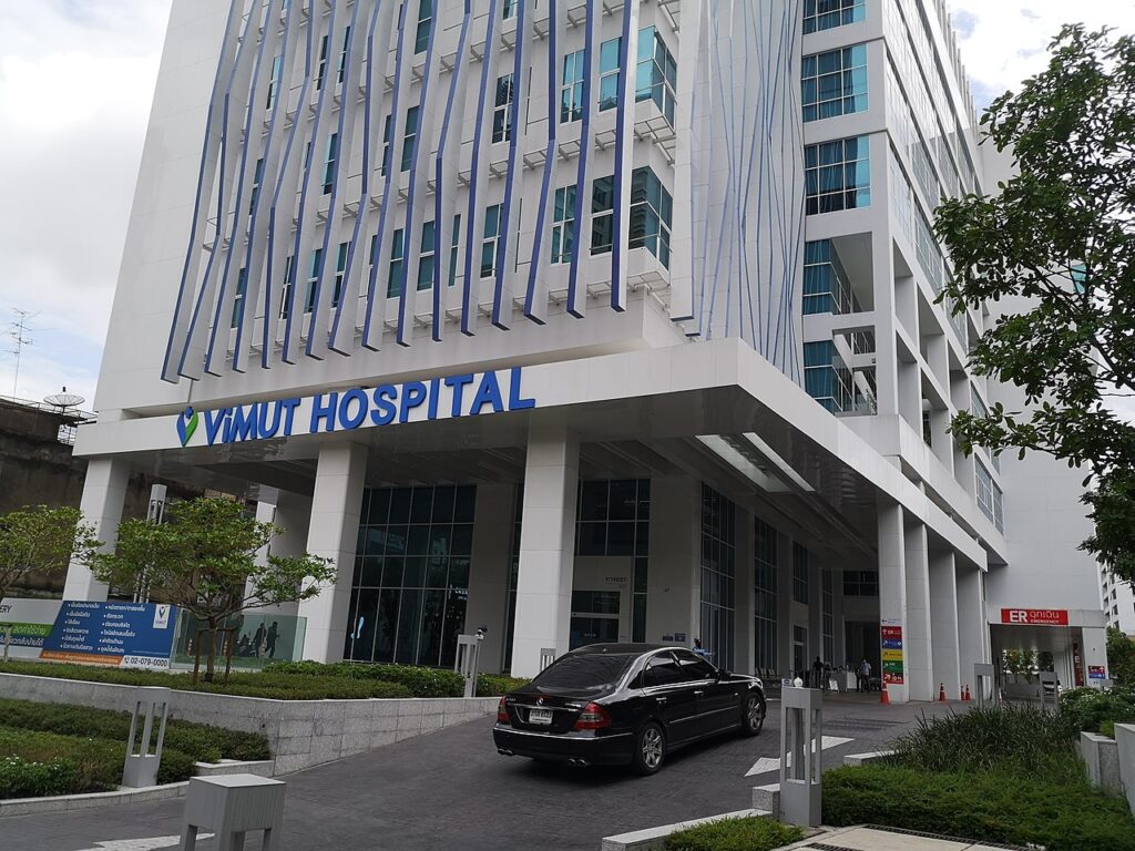 AIS and Vimut Hospital Launch Smart Hospital Campaign - Thailand News